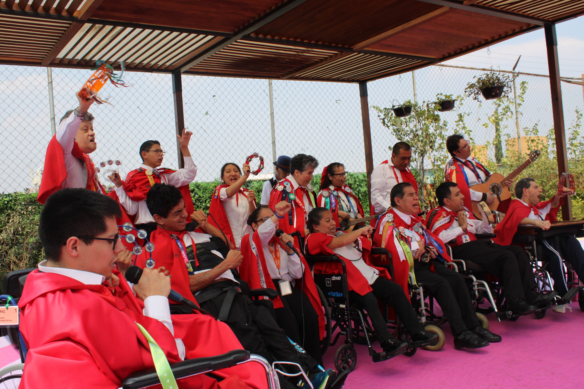 ¡Ven conmigo a cantar! La Estudiantina APAC te invita a disfrutar de su ...